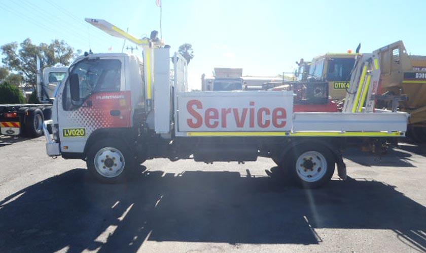 Isuzu NQR 450 Field Service Truck - Plantman