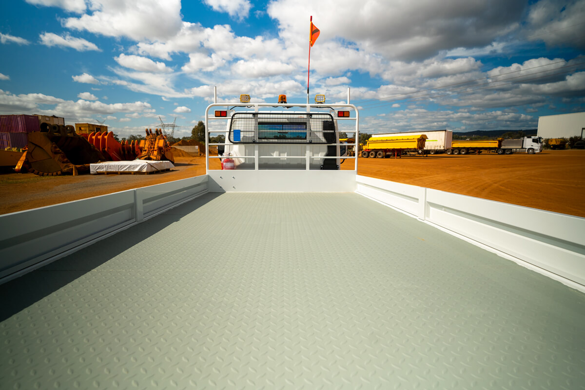 2022 FUSO 815MWB 4×2 FLAT TRAY TRUCK | Queensland | Plantman